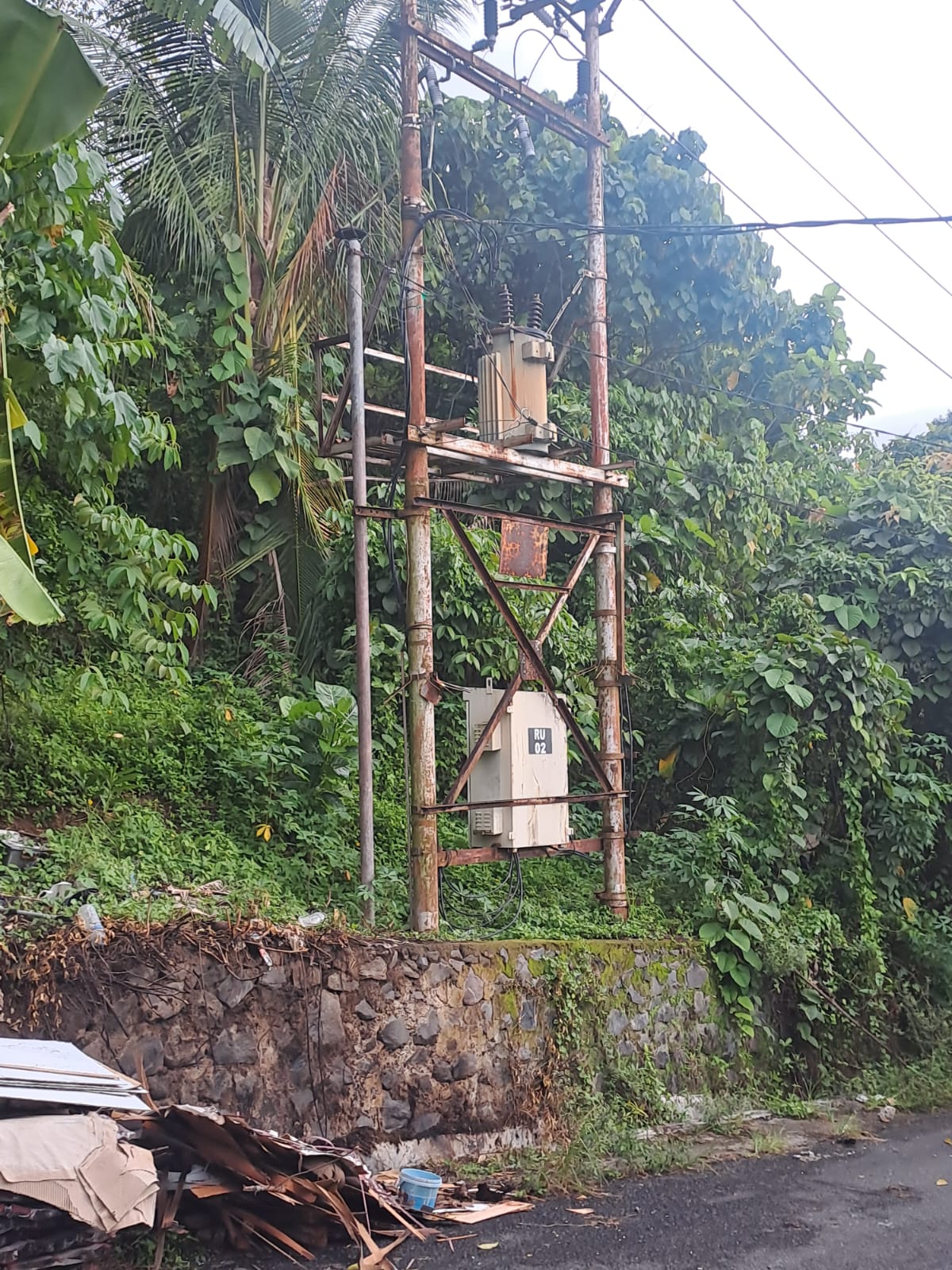 Sebulan Travo Meledak Tidak Diperbaiki, Warga Perum Paal2 Mas Keluhkan ...