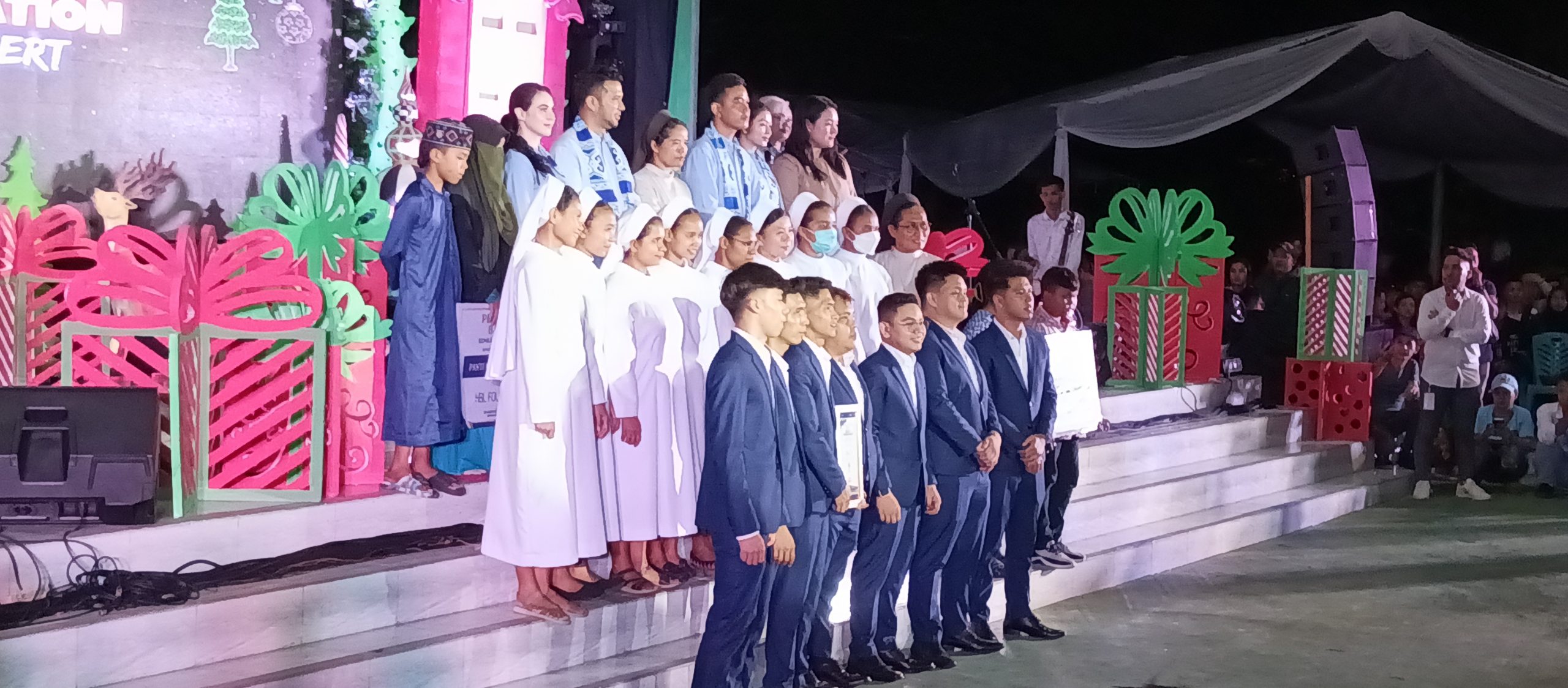 Dihadiri Gibran Rakabuming, Christmas Youth Celebration and Concert ...